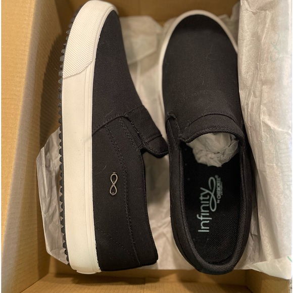 Infinity | Shoes | Brand New Black Infinity Sneakers | Poshmark